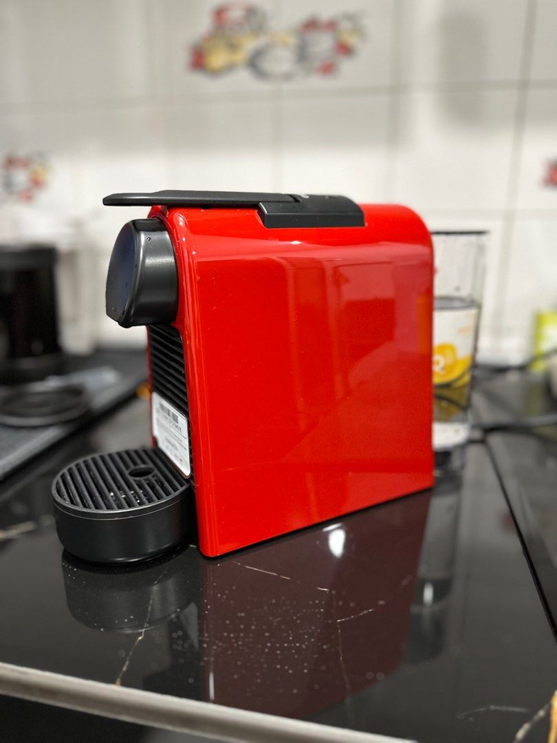 Essenza Mini Ruby Red D30, TV & Home Appliances, Kitchen Appliances ...