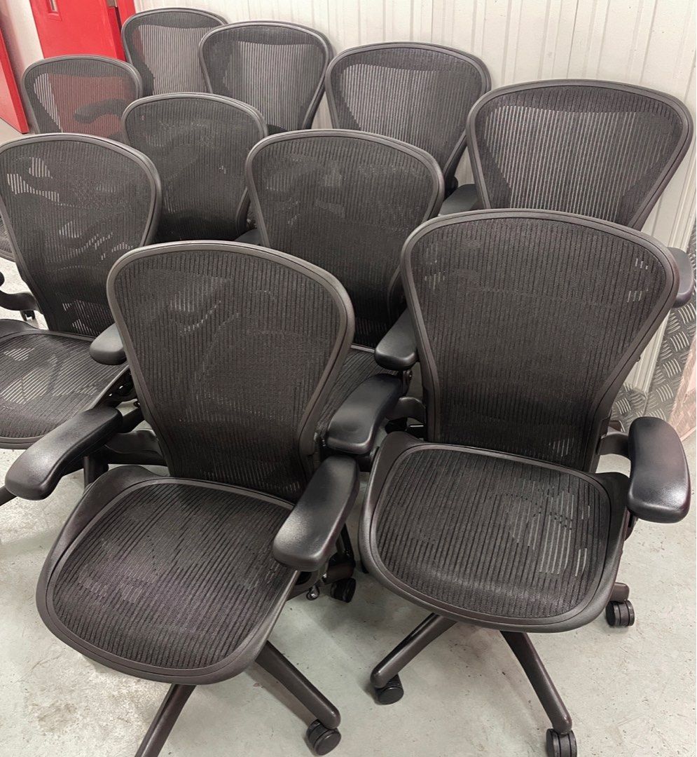 Herman Miller Aeron chair , Size B Full load , adjustable 3D arms ...