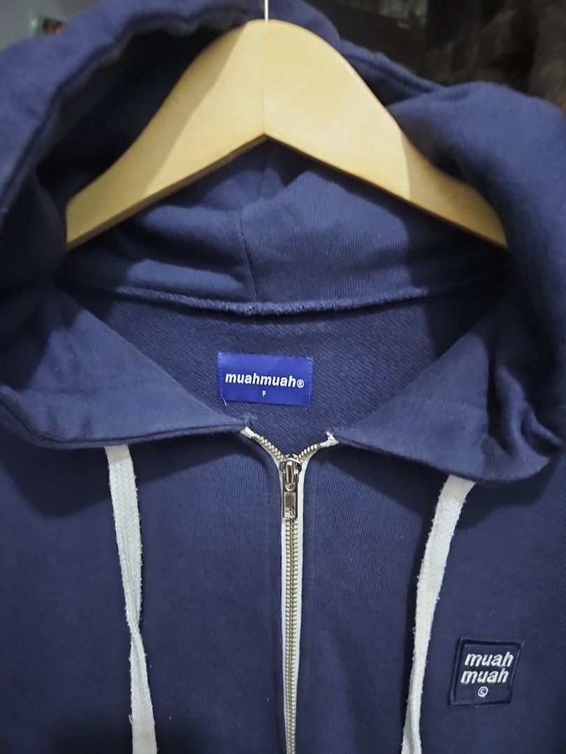 Muah muah hoodie zipper size XL, Fesyen Pria, Pakaian , Baju Luaran di ...