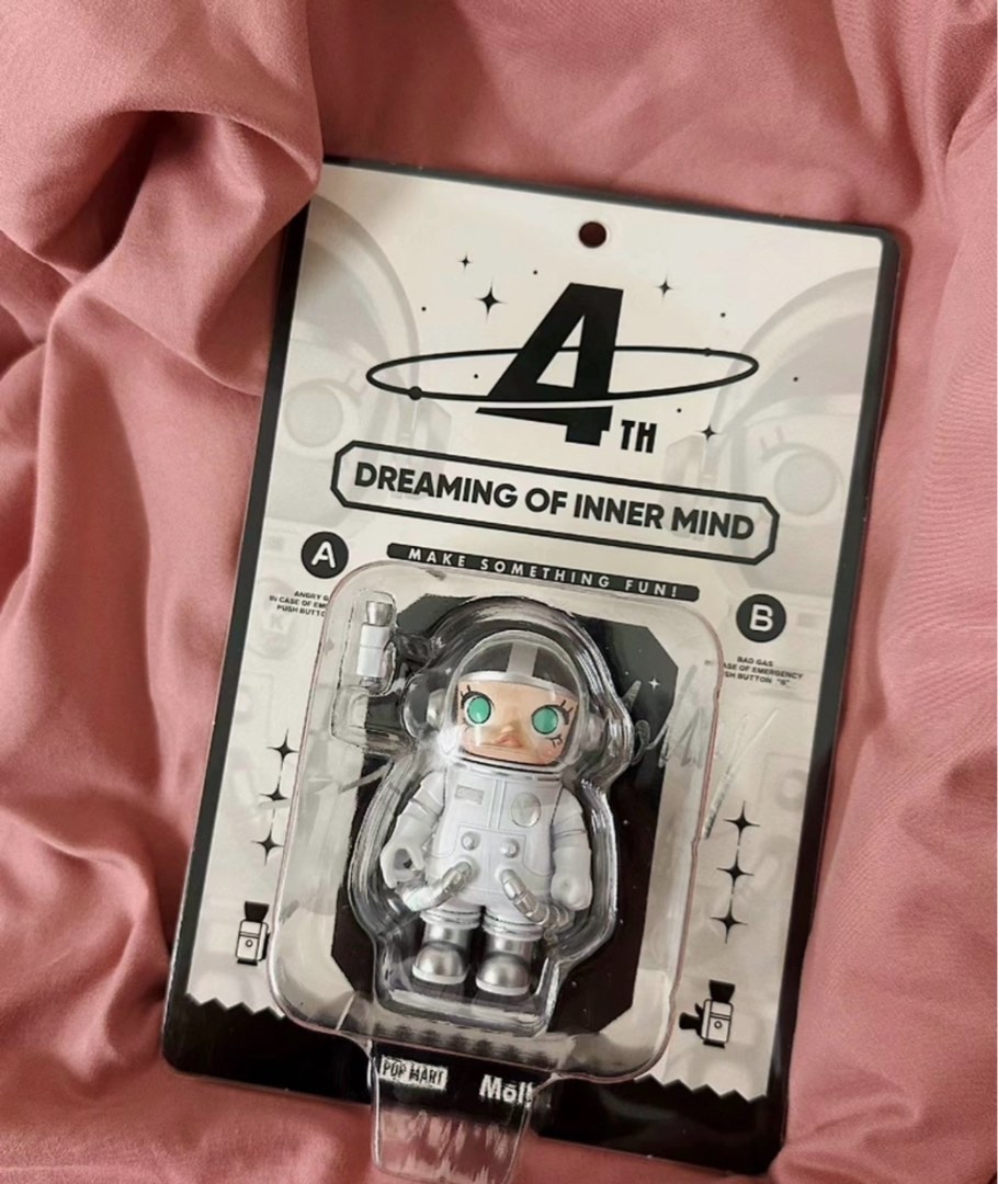 POPMART SPACE MOLLY 4TH ANNIVERSARY EXCLUSIVE LIMITED EDITION 100% ...