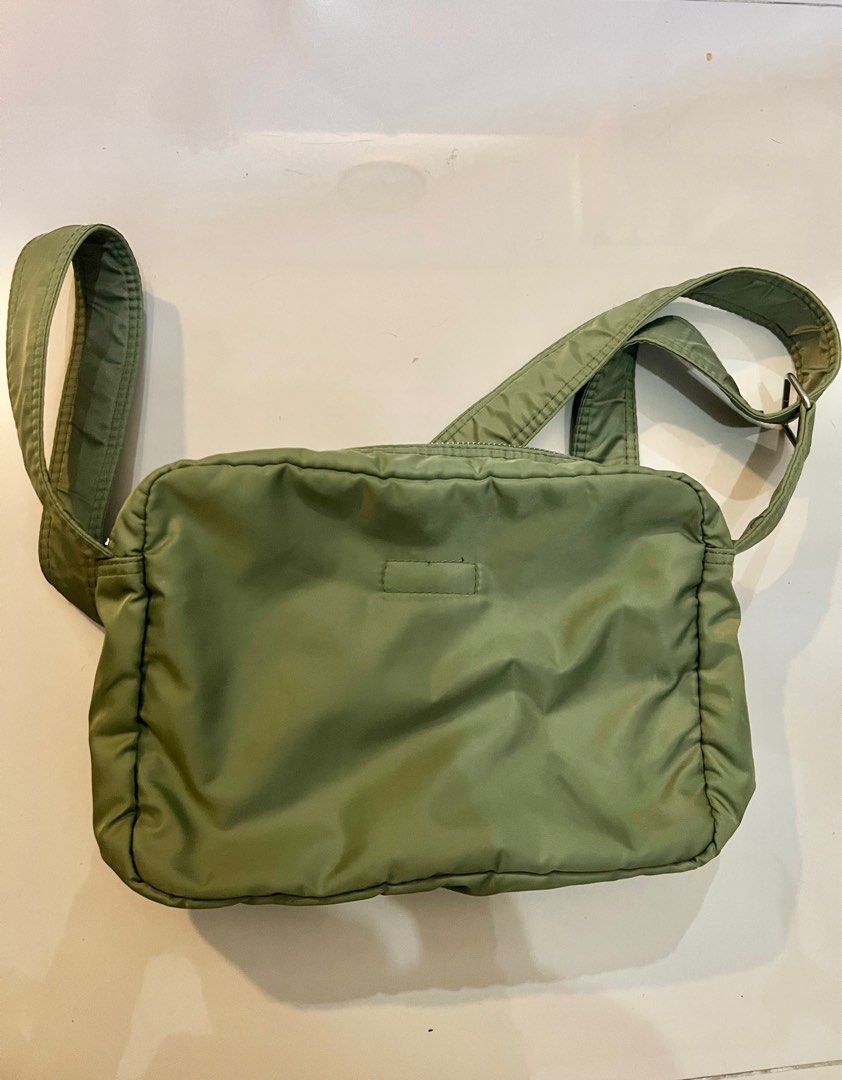 Porter tanker Mini, Fesyen Pria, Tas & Dompet , Tas Selempang di Carousell