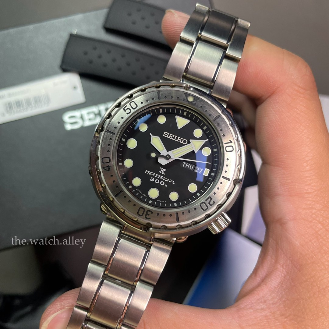 Seiko Prospex Tuna - MM300 300m Saturation Divers - S23633J1, Men's ...