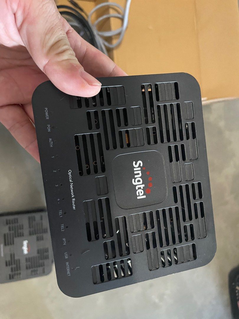 singtel network router, Computers & Tech, Parts & Accessories ...