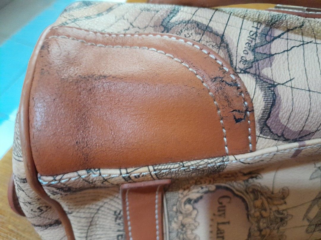 Tas Peta Guy Laroche, Fesyen Wanita, Tas & Dompet di Carousell