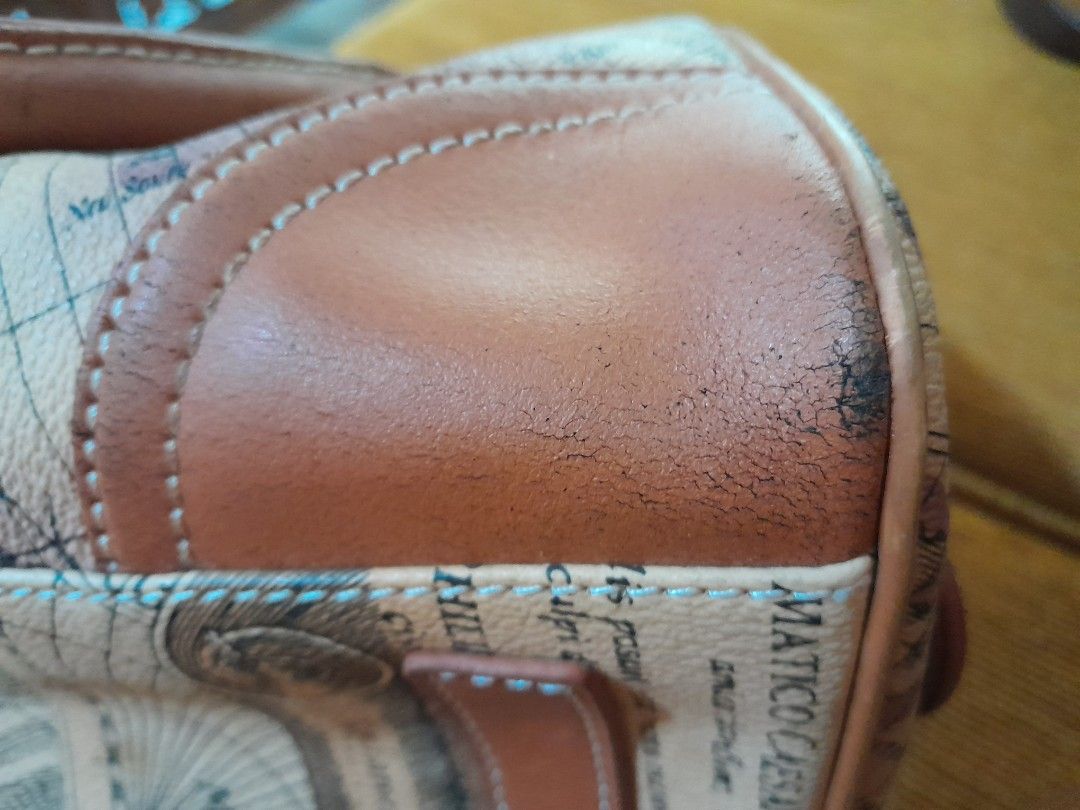 Tas Peta Guy Laroche, Fesyen Wanita, Tas & Dompet di Carousell