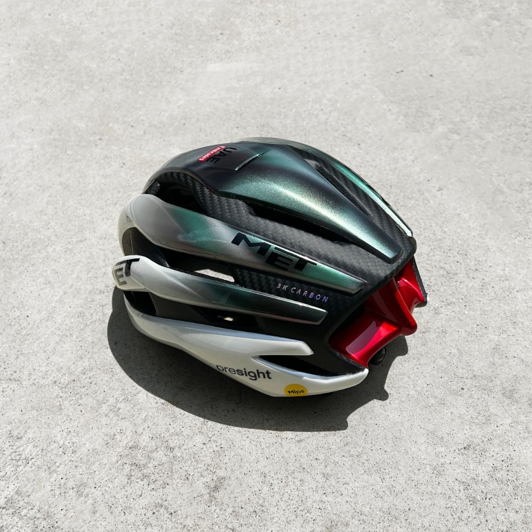 Team UAE Emirates 2024 x MET Trenta 3K Carbon Limited Edition helmet ...
