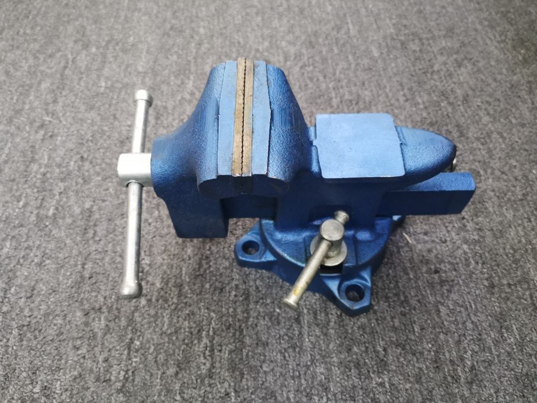 Venlic Vise 435, Furniture & Home Living, Home Improvement ...