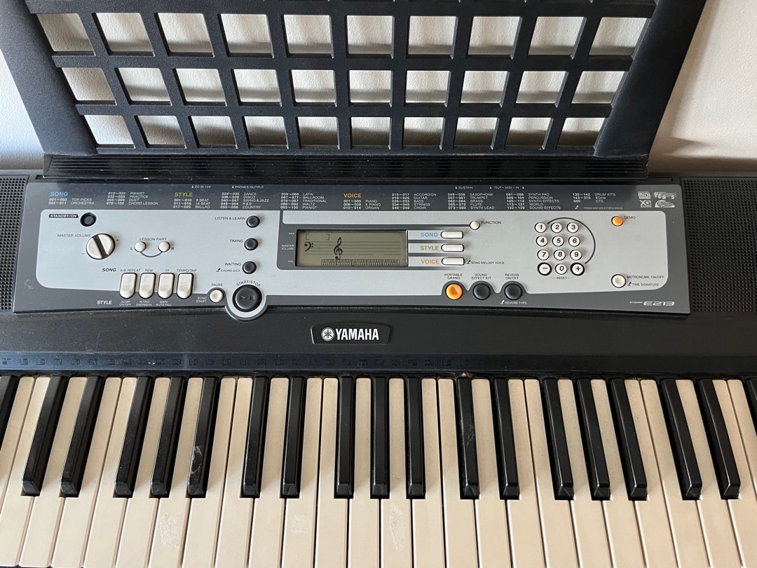 Yamaha piano keyboard, Hobbies & Toys, Music & Media, Musical ...