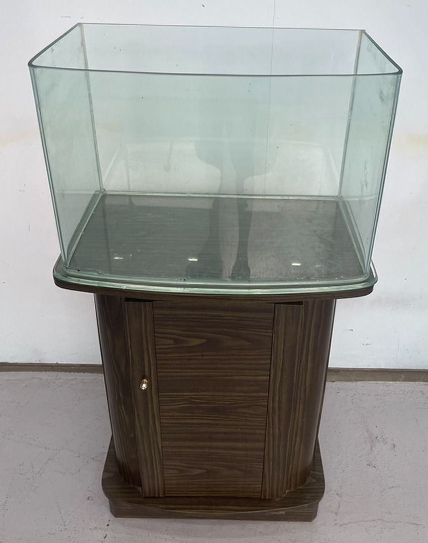 【新竹2手家具館】最便宜選永茂二手家具*XS4262*魚缸+座*展示櫃魚缸 客廳家具 展示櫃 收納櫃 置物櫃 角落櫃, 寵物用品, 寵物及其他 ...