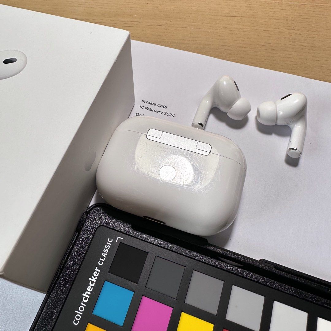 Apple Store Singapore AirPods Pro 2 (2nd Generation, USB-C) w. invoice ...
