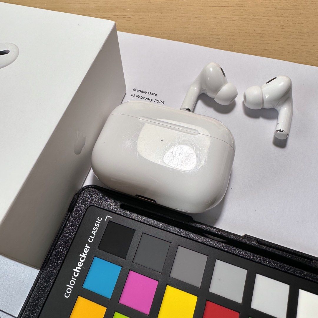 Apple Store Singapore AirPods Pro 2 (2nd Generation, USB-C) w. invoice ...