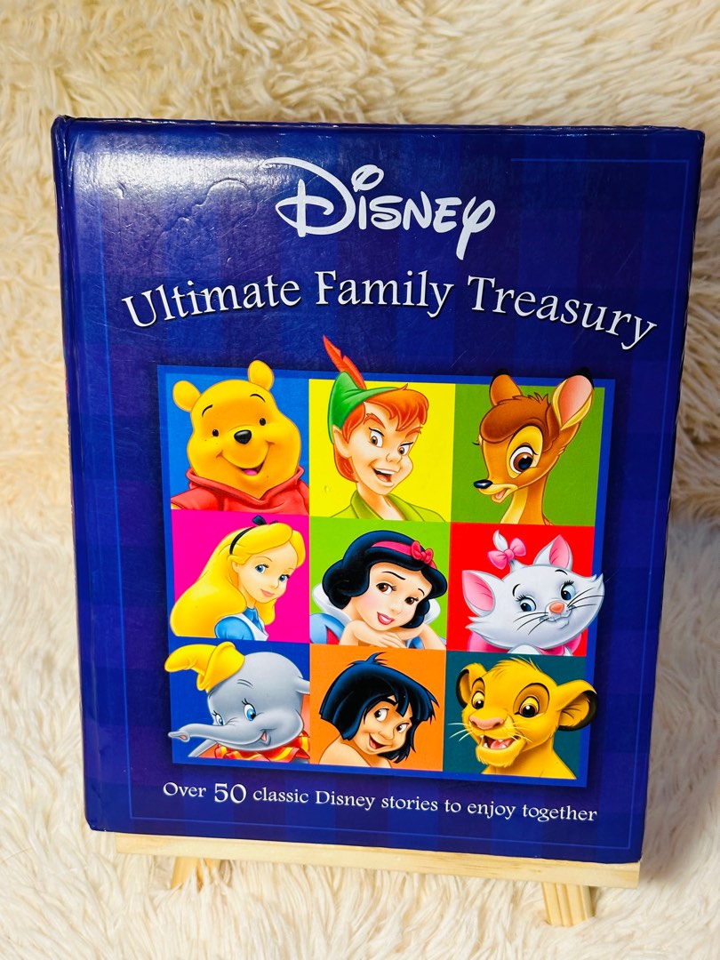 DISNEY ULTIMATE FAMILY TREASURY, Hobbies & Toys, Books & Magazines ...