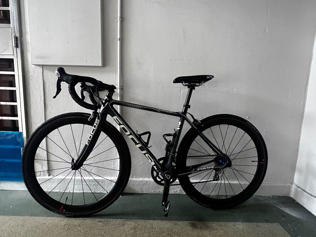 Focus Cayo Evo, 49-50cm, 105 group set (upgraded wheel sets and saddle ...