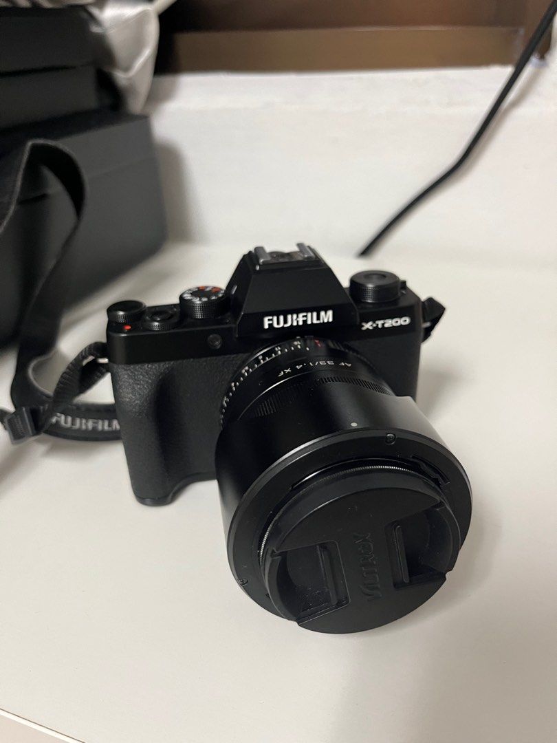 Fujifilm XT 200 mirrorless camera, Photography, Cameras on Carousell