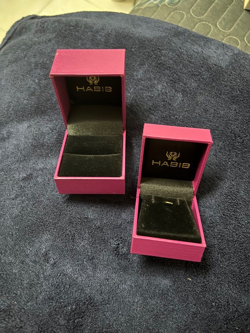 Habib box (Pendant) , Luxury, Accessories on Carousell