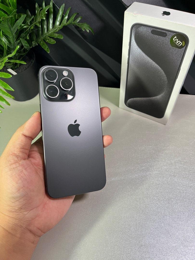 Iphone 15 promax 256 ibox black titanium, Telepon Seluler & Tablet ...