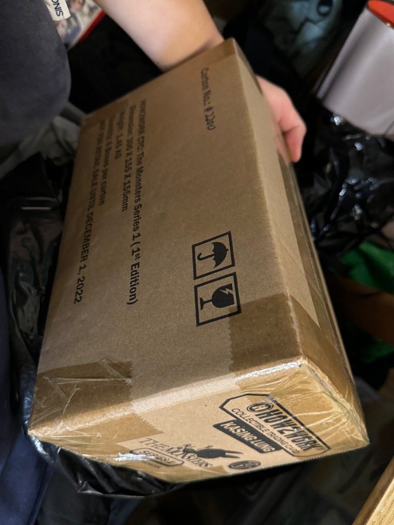 Labubu Zimomo card series 1, 1st edition 全新未開封, 興趣及遊戲, 玩具 & 遊戲類 - Carousell