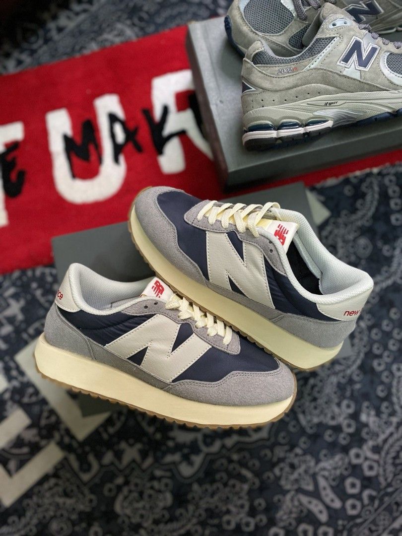 NEW BALANCE 237, Men's Fashion, Footwear, Sneakers on Carousell