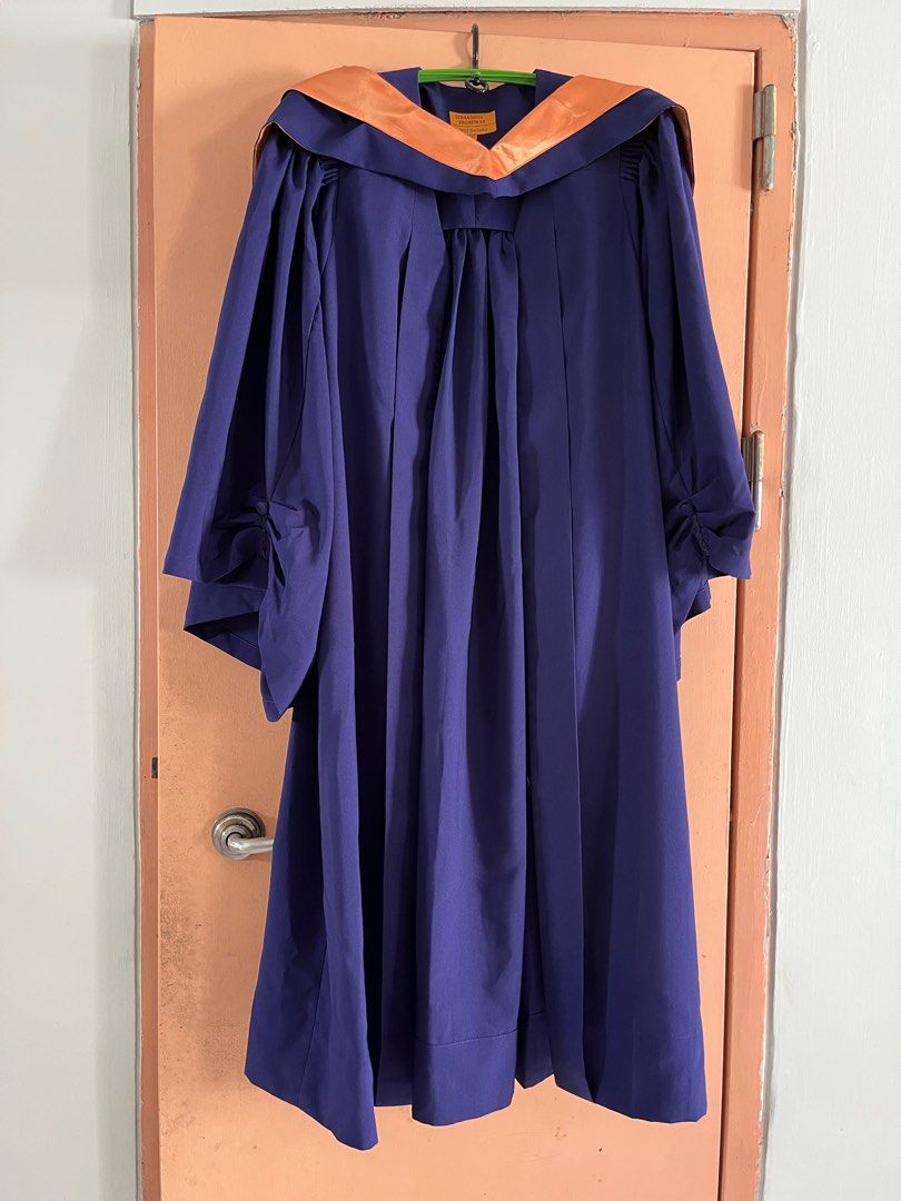 NUS (Computer Science) Graduation Gown, mortarboard, Everything Else on ...
