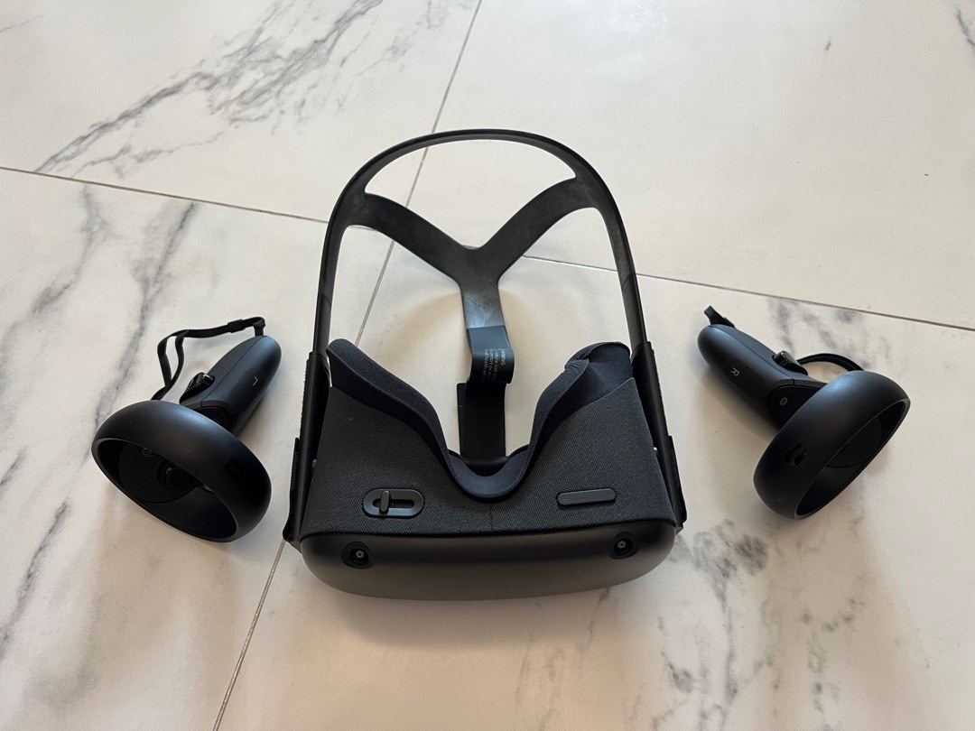 Oculus Quest 128GB (1st Gen), Mobile Phones & Gadgets, Other Gadgets on ...