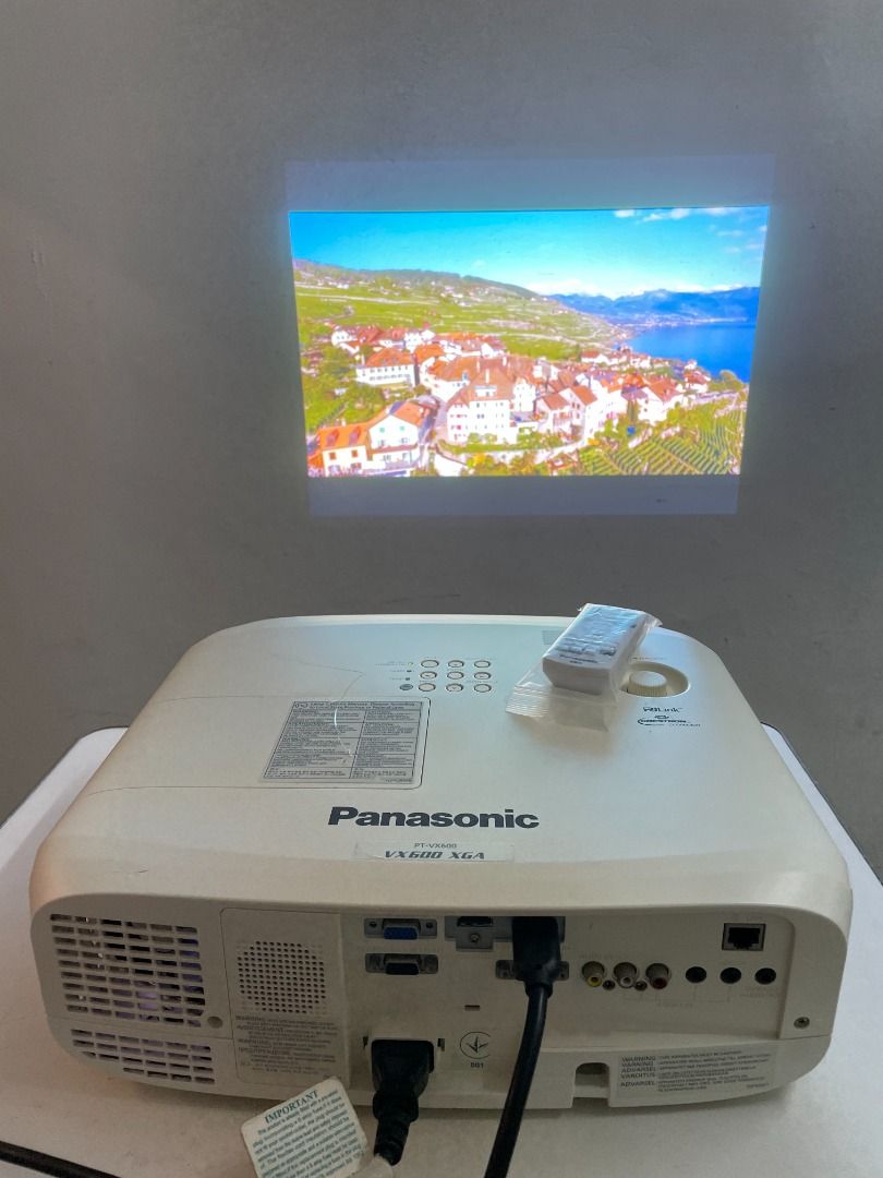 Panasonic PT-VX600N Projector 投影機 5500流明 HDMI 新燈 高流明, 家庭電器, 電視 & 其他娛樂 ...