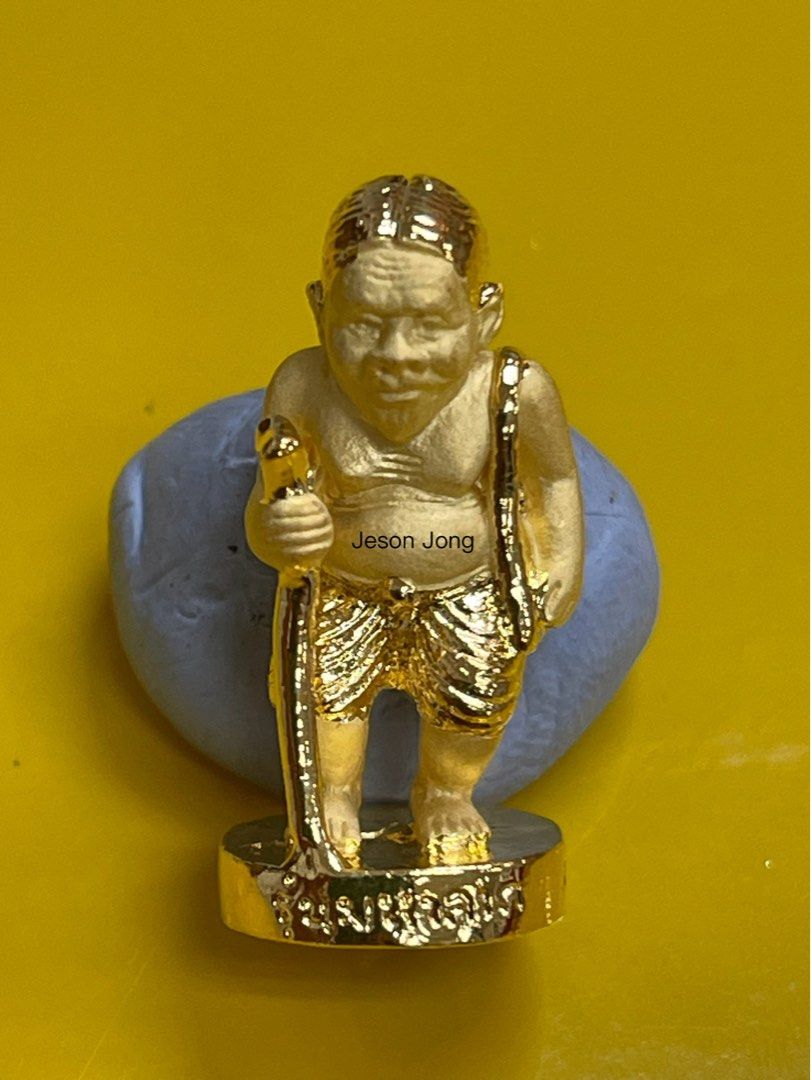 Thai amulet chuchok Lp sompong, Hobbies & Toys, Memorabilia ...