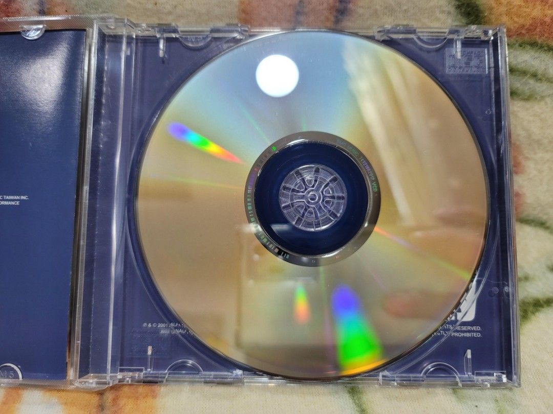 周杰倫vcd=周杰倫 JAY 首張同名專輯 KARAOKE VCD(2001年發行，首版), 書籍、休閒與玩具, 樂器、音樂相關, CD、DVD在旋轉拍賣