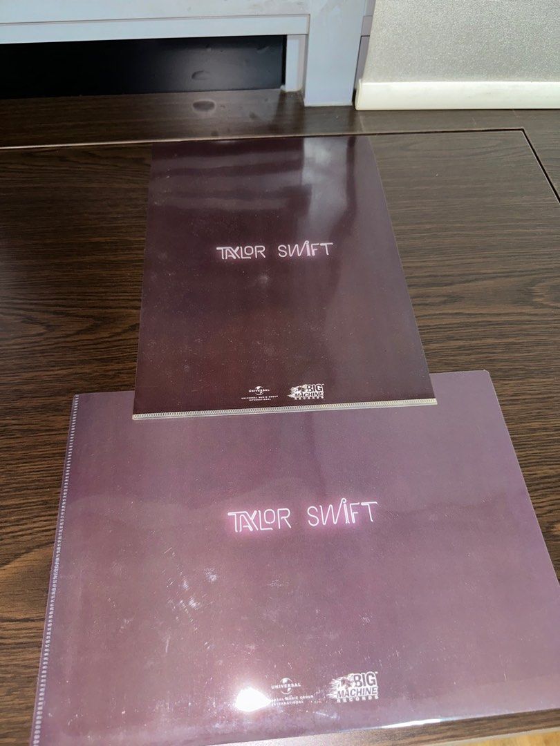 100% Official Taylor Swift 1989 Folders, Hobbies & Toys, Stationery ...