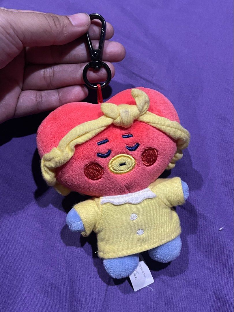 Bag charm BTS TATA Line friends, taehyung V, K-Wave di Carousell