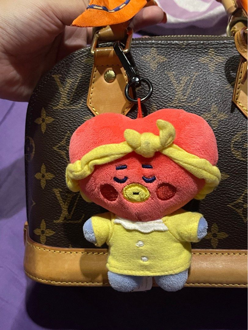 Bag charm BTS TATA Line friends, taehyung V, K-Wave di Carousell