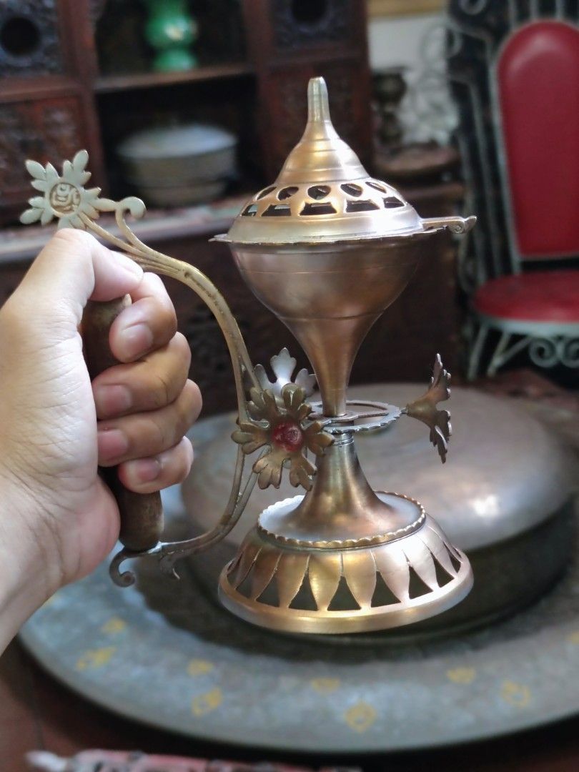 Bekas kemenyan tembaga 290424, Hobbies & Toys, Collectibles ...
