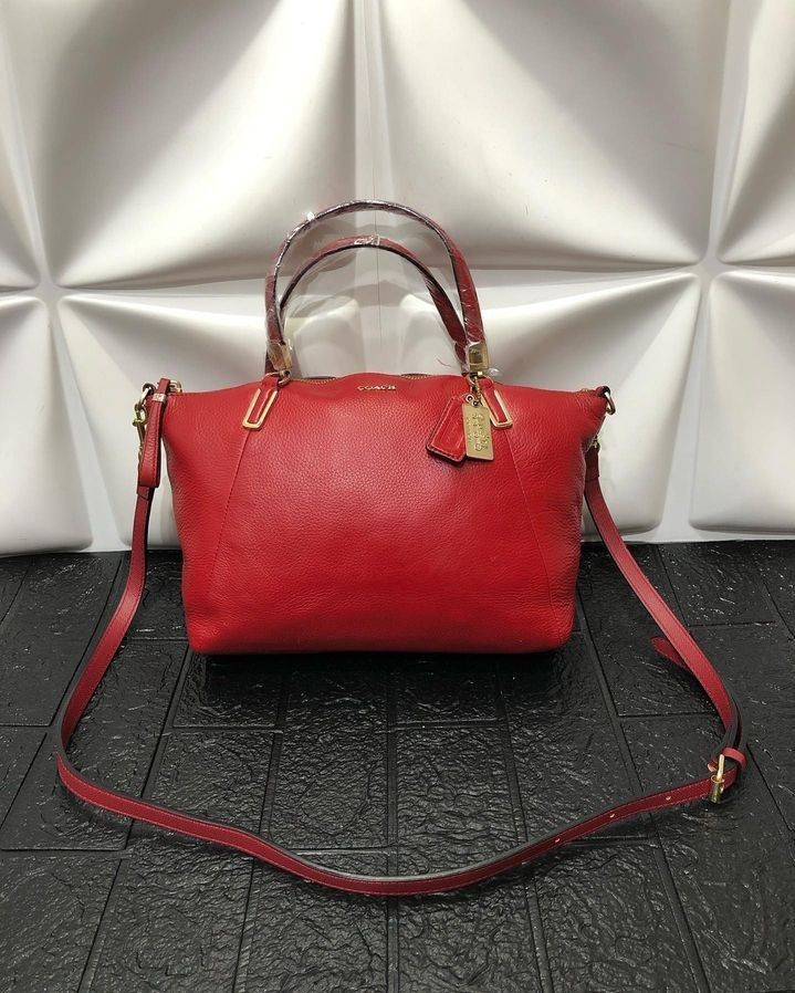 COACH FULL KULIT ASLI, Fesyen Wanita, Tas & Dompet di Carousell