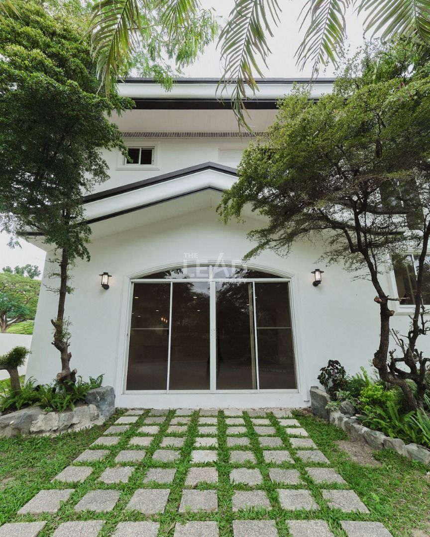 Fully Finished Elegant House & Lot For Sale in Stonecrest Subdivision ...