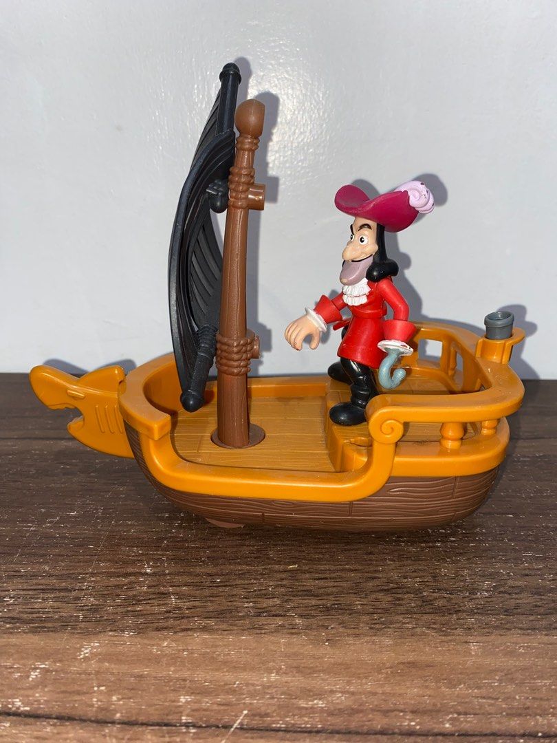 Jake and The Never Land Pirates - Hook' Battle Boat, Hobbies & Toys ...