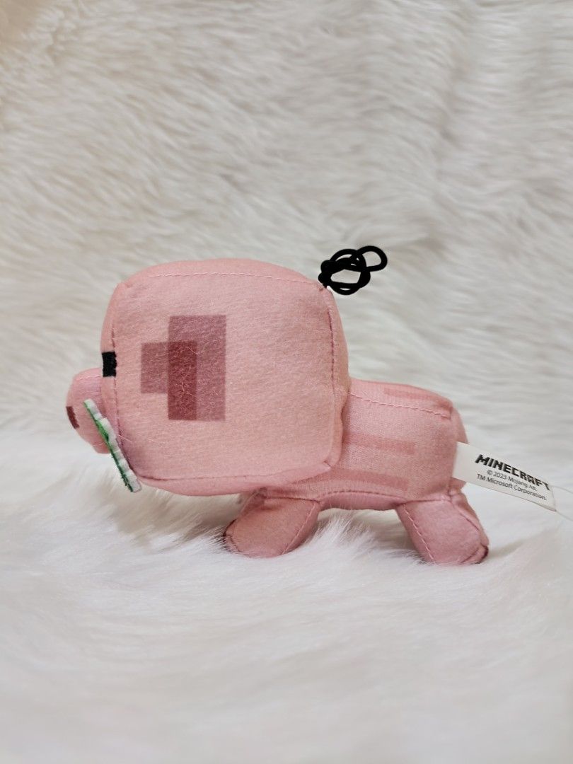 Minecraft Pig eating carrot Plush, Hobbies & Toys, Toys & Games on ...