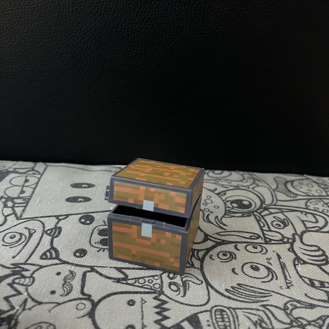 MINECRAFT SET: Steve w/ Stone Pick Axe and Sword w/ Bed, Crafting Table ...