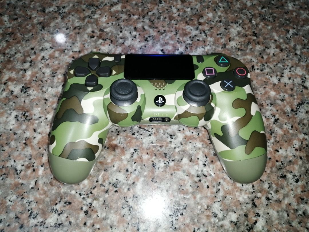 Original Dualshock 4 Green Camouflage (V2), Video Gaming, Gaming ...