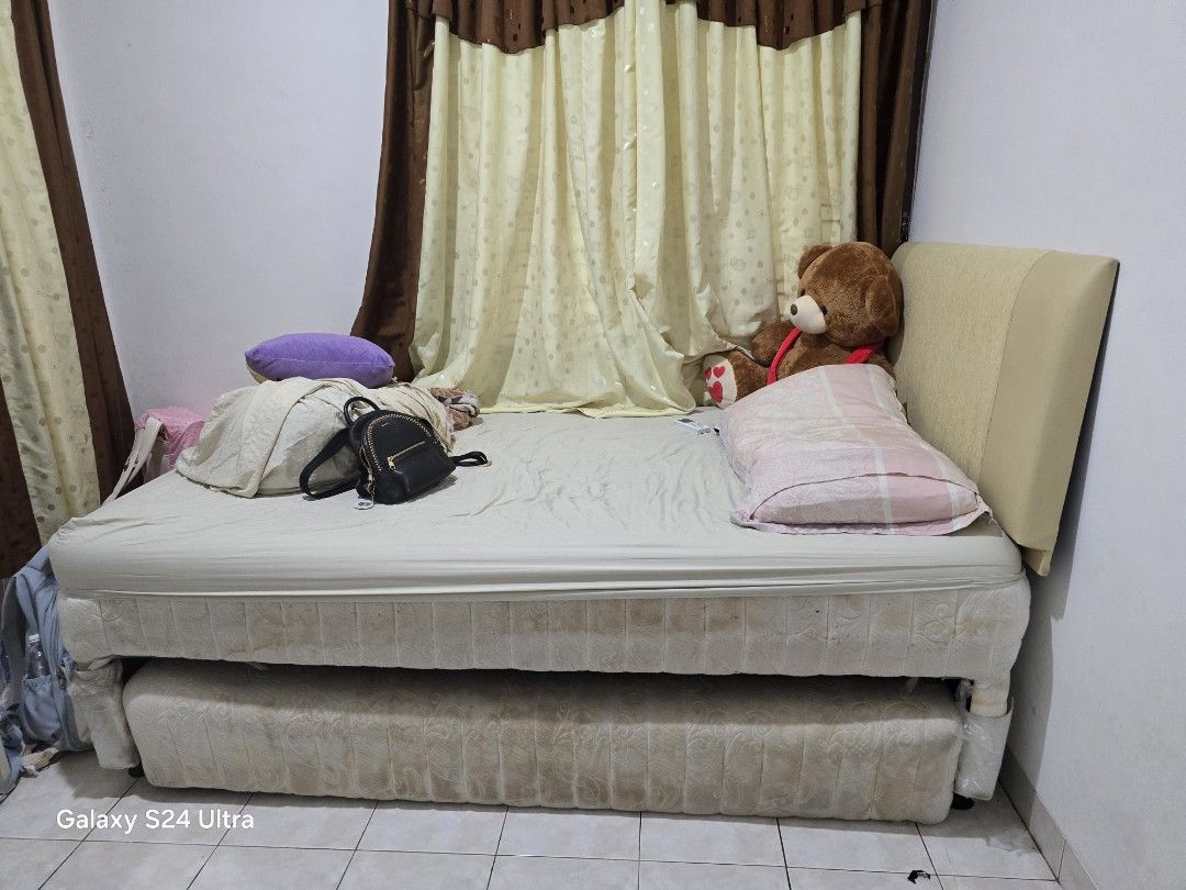 Ranjang atas bawah merk the luxe. Bagus utk kesehatan. Ortopedik ...