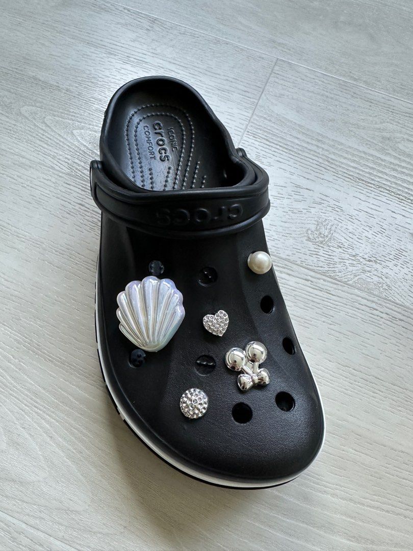 Sea Shell Jibbitz (2), Women's Fashion, Footwear, Shoe inserts on Carousell
