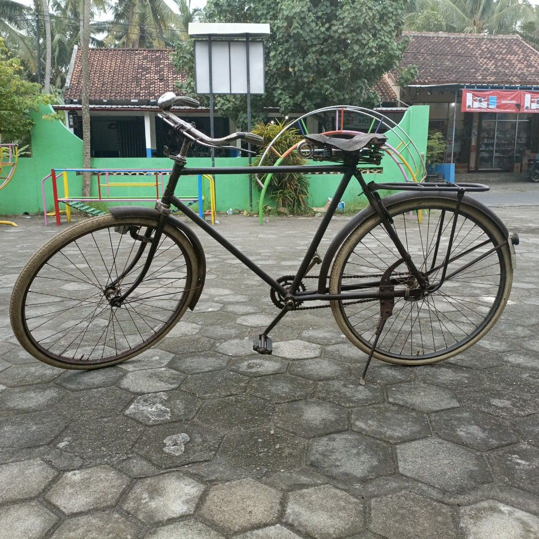 Sepeda onthel jadul, Antik, Pajangan di Carousell