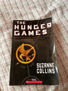 The Hunger Games, Suzanne Collins, Hobbies & Toys, Books & Magazines ...