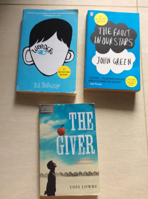 Wonder (RJ Palacio) Xsold - The Giver (Lois Lowry) $6 The Fault in our ...