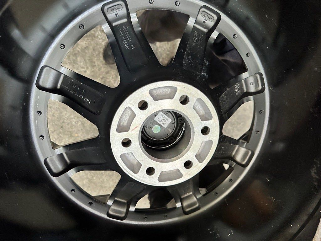 20” x10 Fuel Mags used 6Holes pcd 135 negative-18 offset for Expedition ...