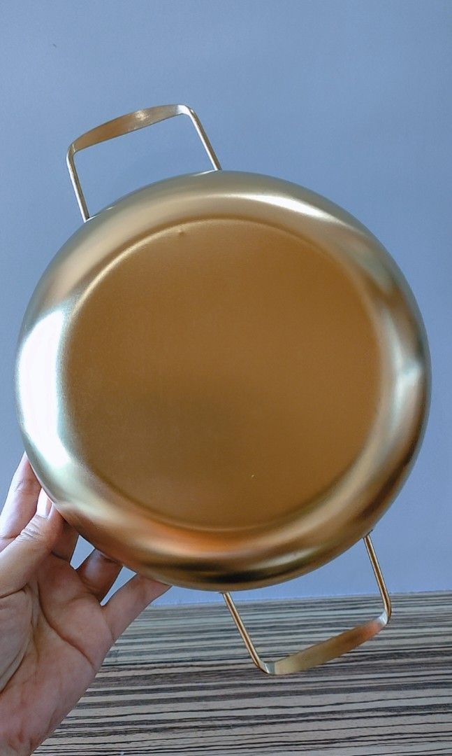 Aesthetic gold pan / panci korea estetik, Kitchen & Appliances di Carousell