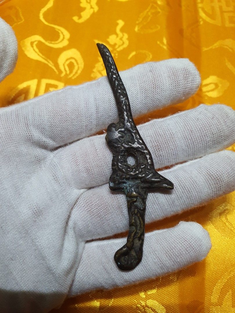 Antique keris naga besi kuning, Hobbies & Toys, Memorabilia ...