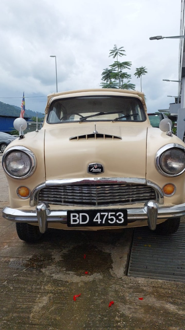 Austin A55 Cambridge Vintage Car for decorative purpose. Non running ...