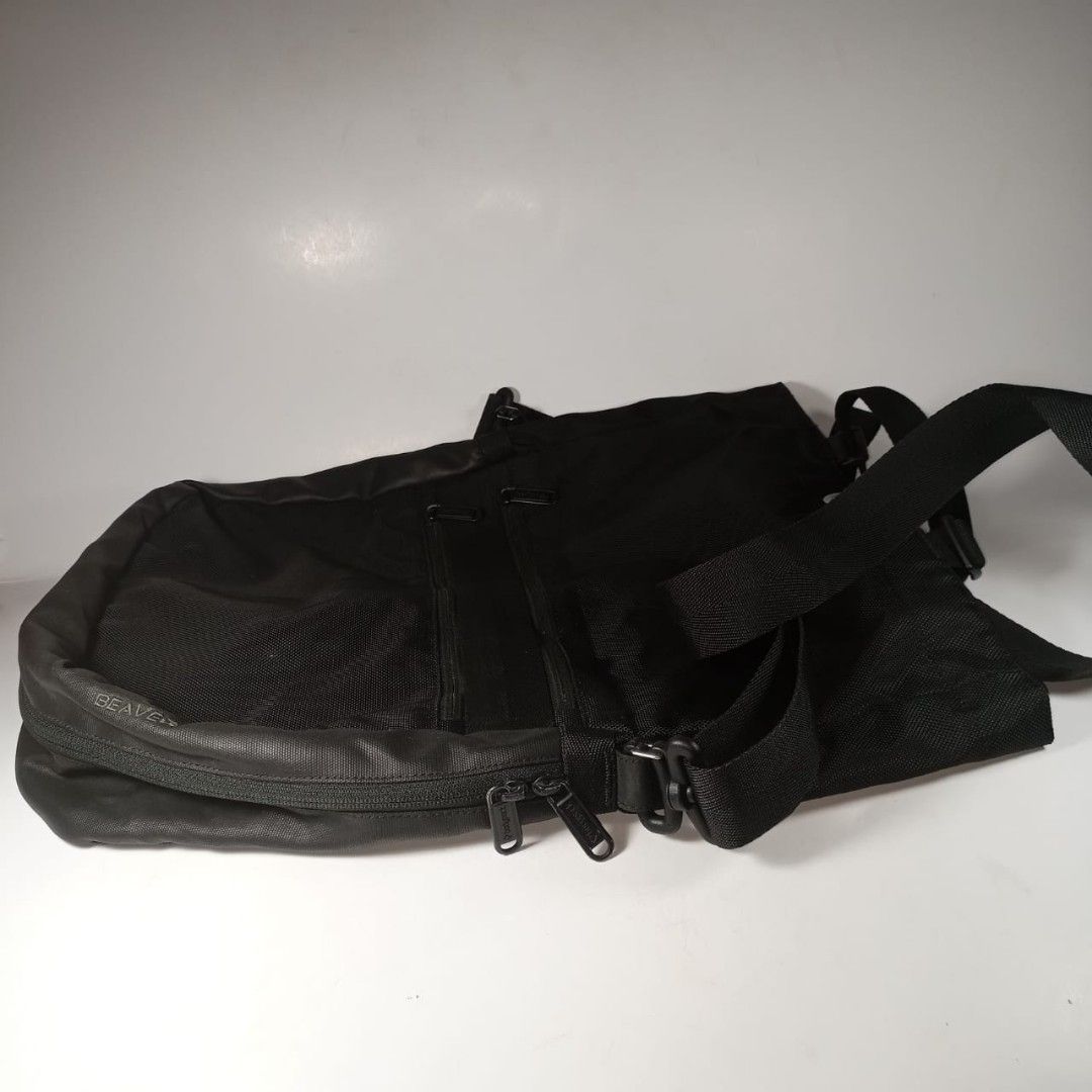 Bodypack original Sling man bag, Fesyen Pria, Tas & Dompet , Tas ...