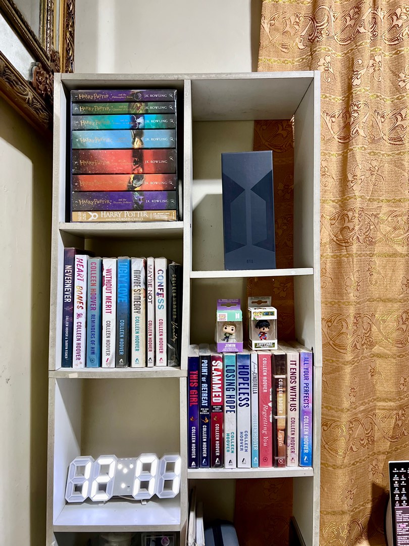 Colleen Hoover and HP Collections, Hobbies & Toys, Books & Magazines, Fiction & Non-Fiction on ...