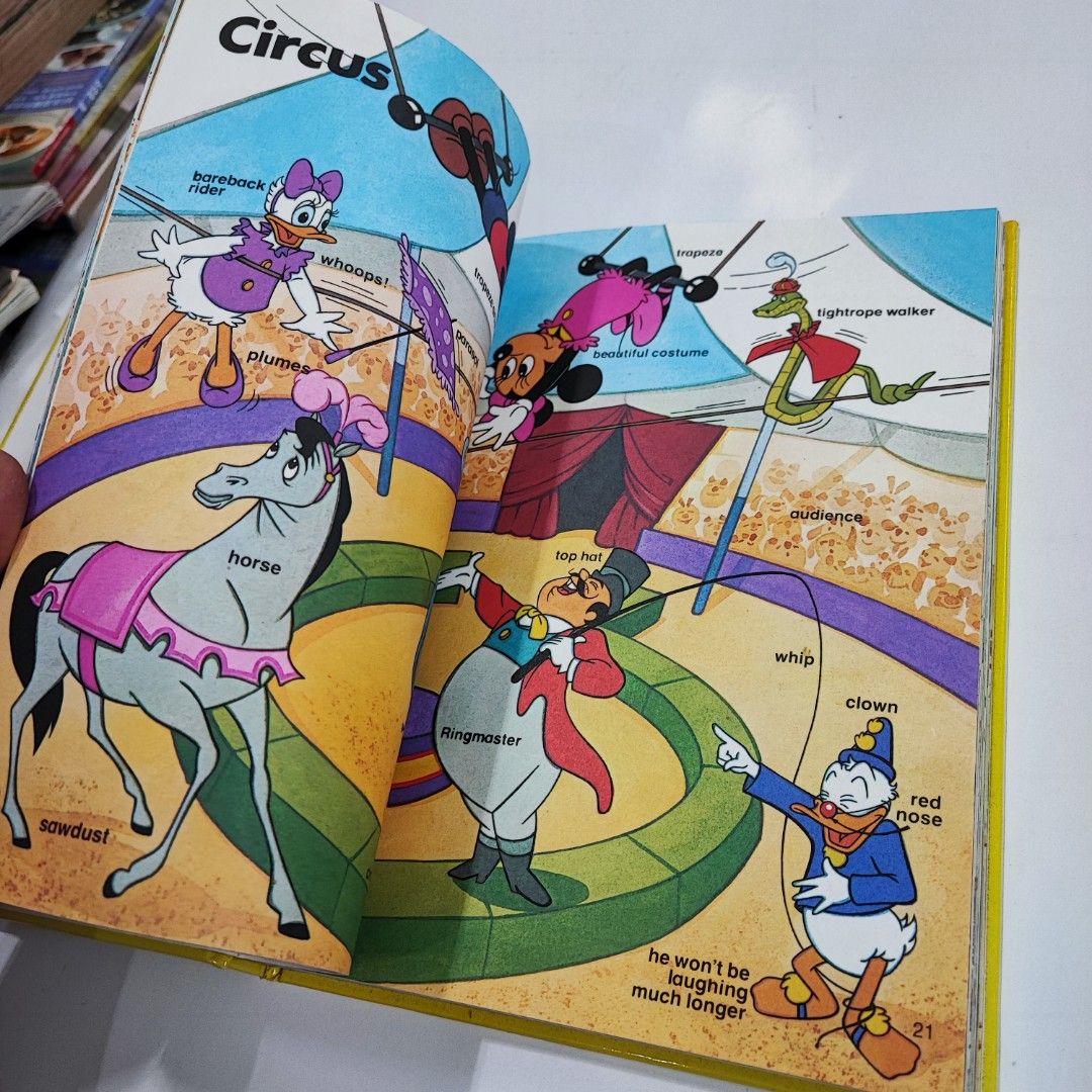 (ENG) Disney Words That Name Things, Hobbies & Toys, Books & Magazines ...