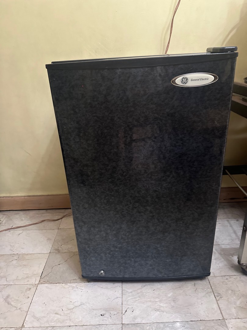 GE Mini Refrigerator Personal Ref, TV & Home Appliances, Kitchen ...